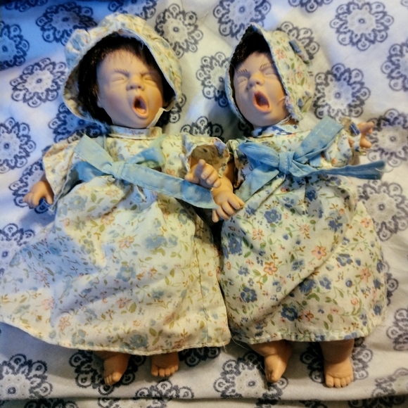 Gi Go | Toys | Vintage Gi Go Expressions Yawning Twin Dolls | Poshmark